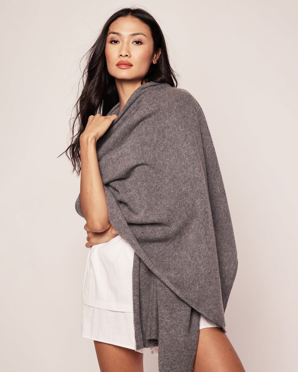 Women’s Cashmere Wrap in Dark Grey | Over The Moon